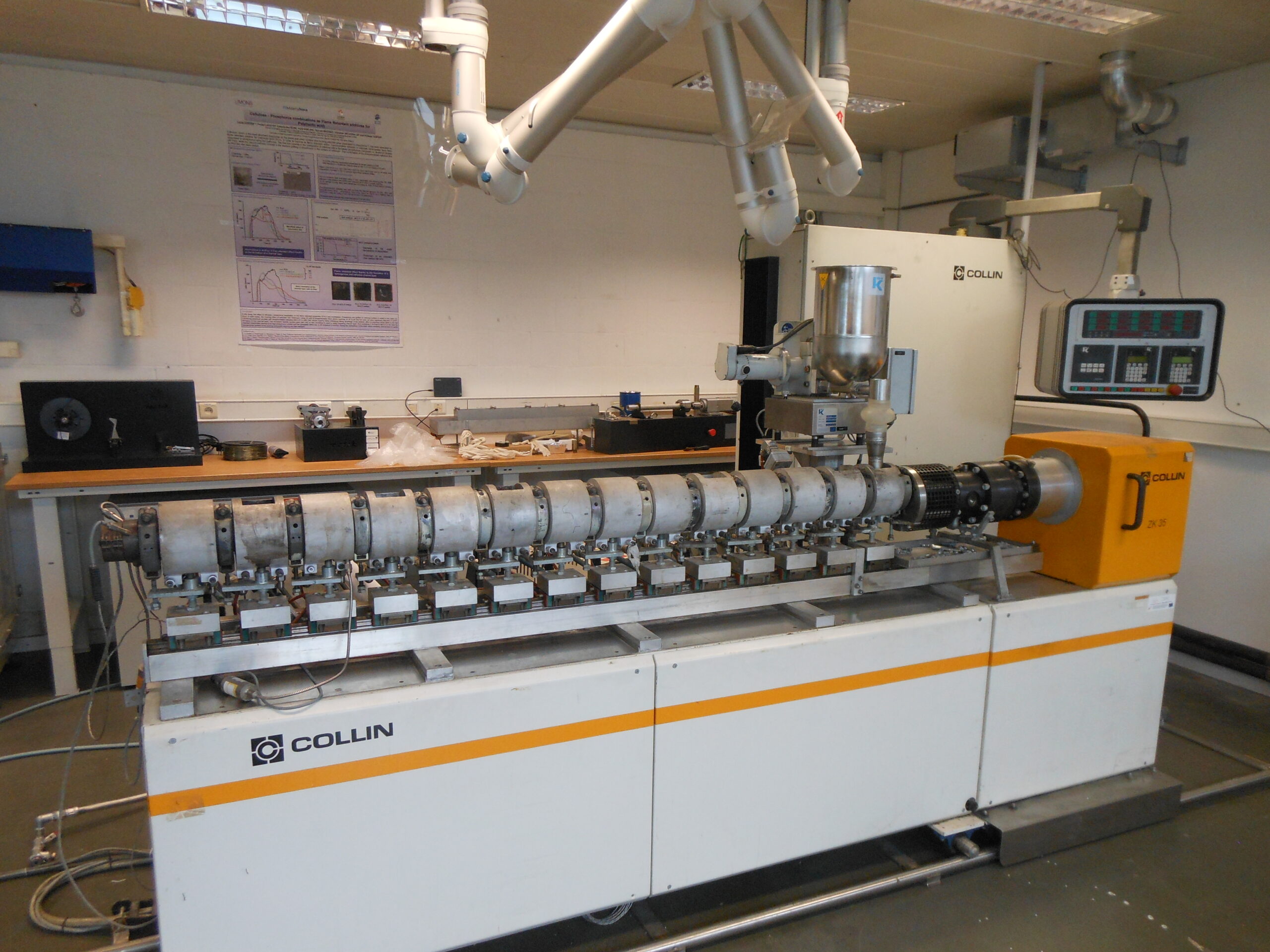 Twin corotating/contrarotating extruder D=35 mm L/D=56 (Collin ZK 35 ...